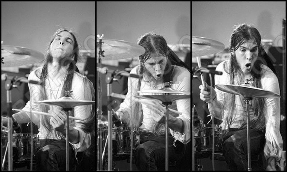 Cool rock n roll photos | Page 228 | TalkBass.com